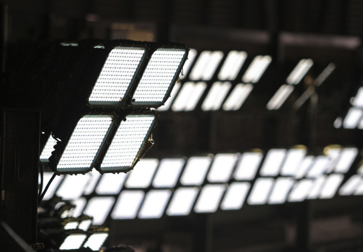 Lighting Comparison: LED vs Metal Halide Lights